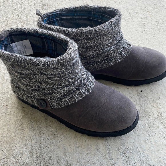Muk Luks | Shoes | Womens Gray Muk Luk Boots Size 9 | Poshmark